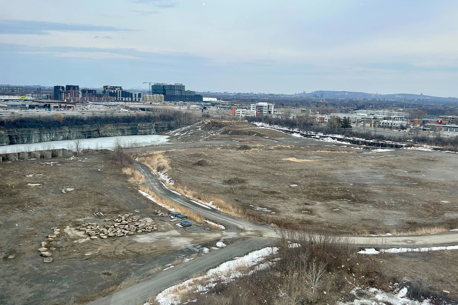 Face à la hausse des coûts du kérosène, Ottawa propose des prêts aux ...